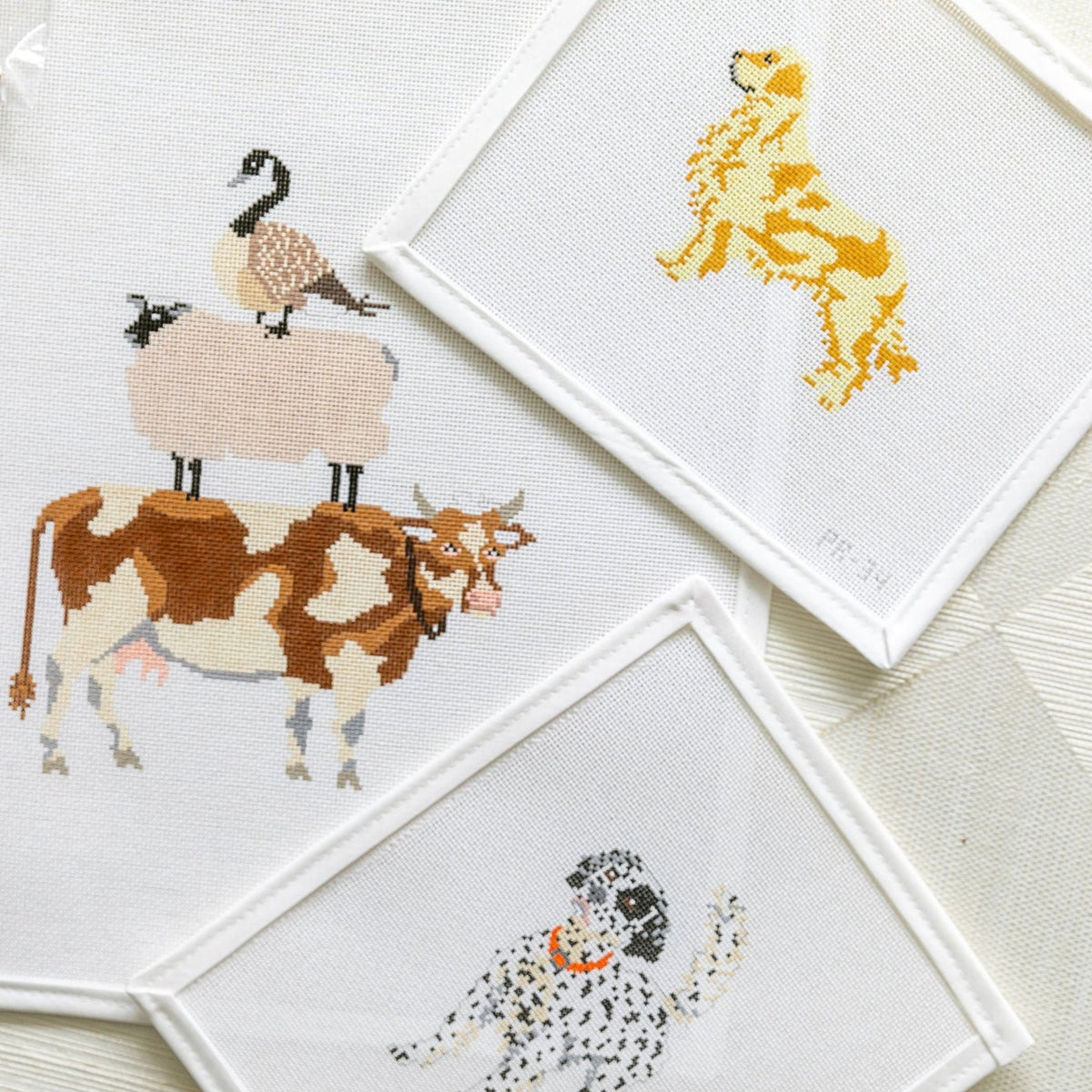 Golden Retriever – Greystone Needlepoint